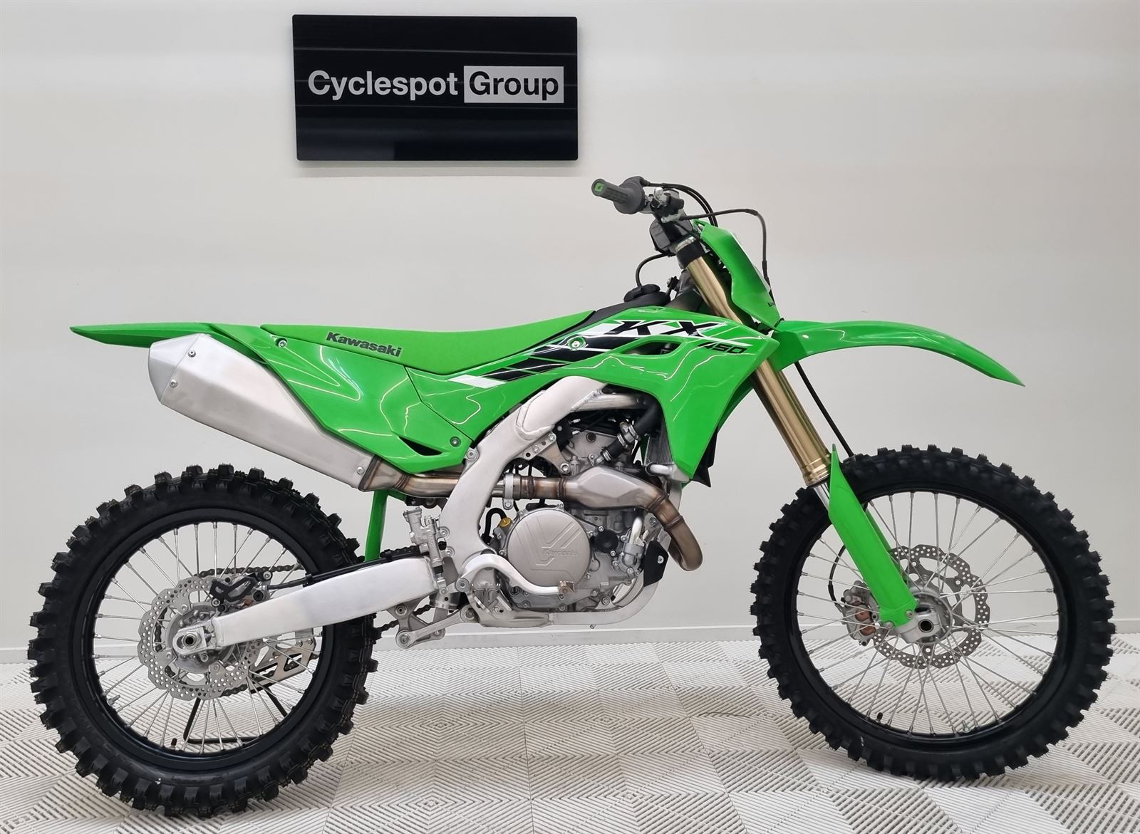 Kawasaki KX450 2025 - Cyclespot Leading Motorcycle Dealership in ...