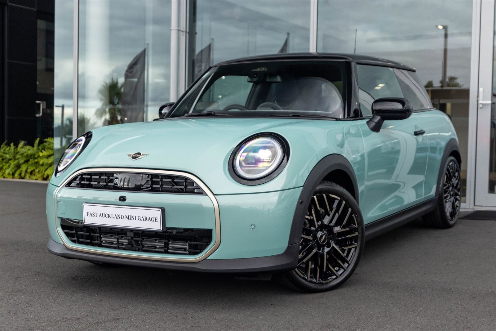 Used Vehicles - Approved Used MINI | MINI New Zealand