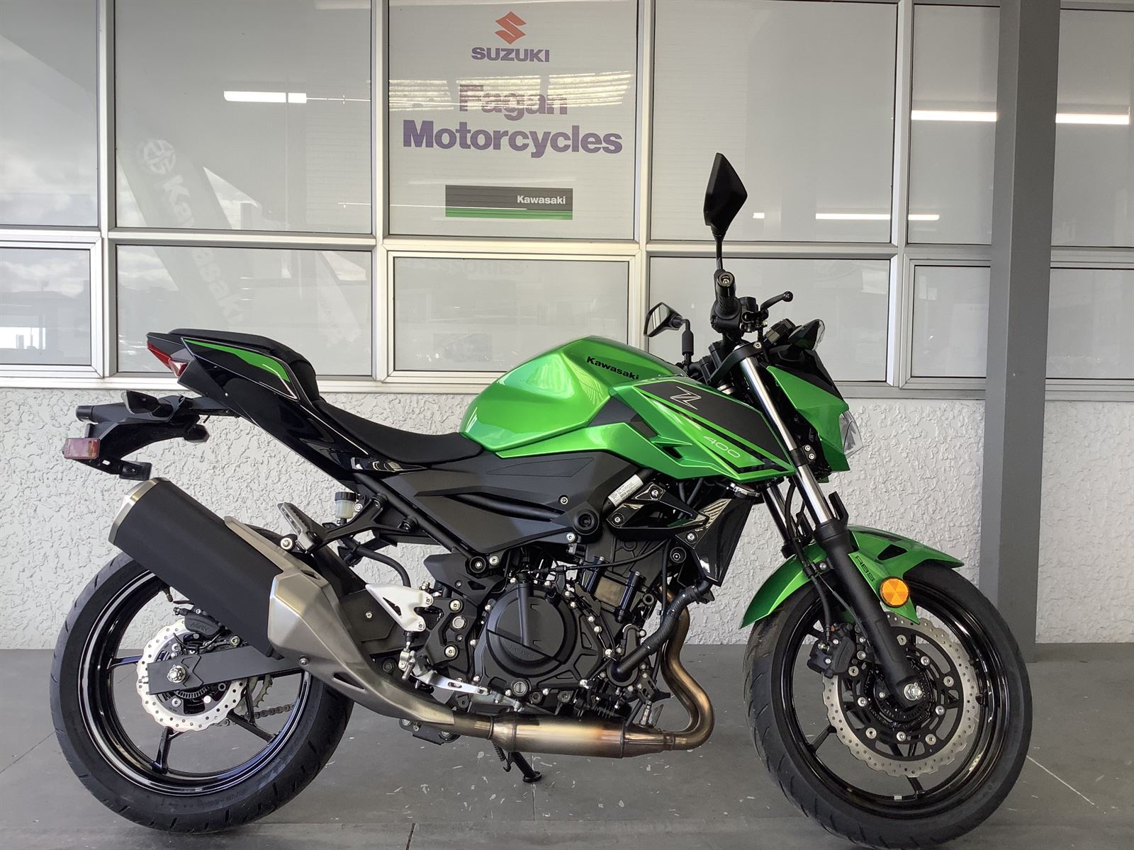 Kawasaki ER400 Z400 LAMS 2024 - The Colonial Motor Company Limited ...