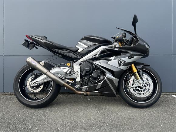 Triumph Daytona 765 Moto2 Limited Edition no. 741 2020 - FILCO Farm ...