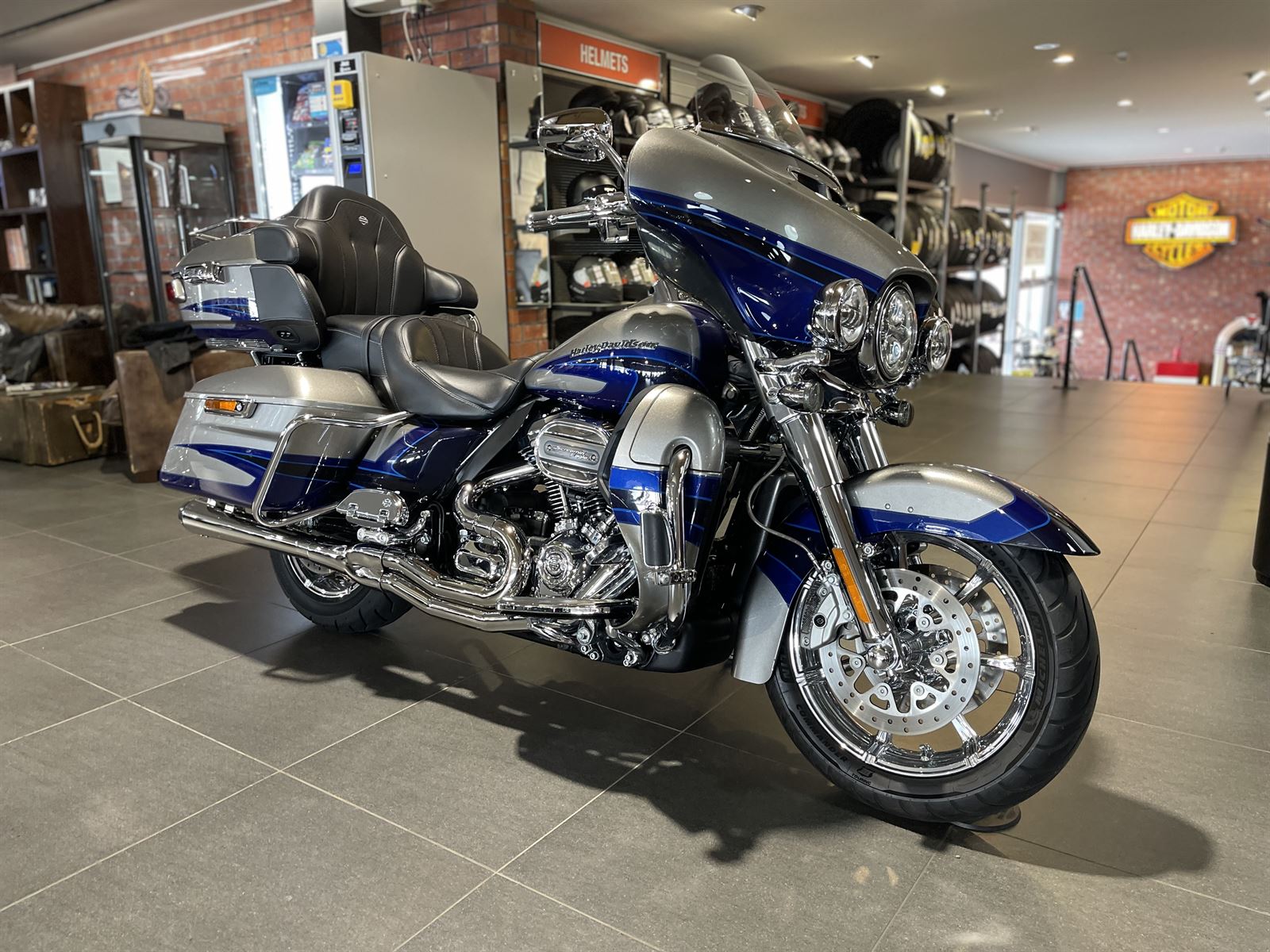 Harley-Davidson CVO Ultra Limited 2017 - The best site for Motorbikes ...