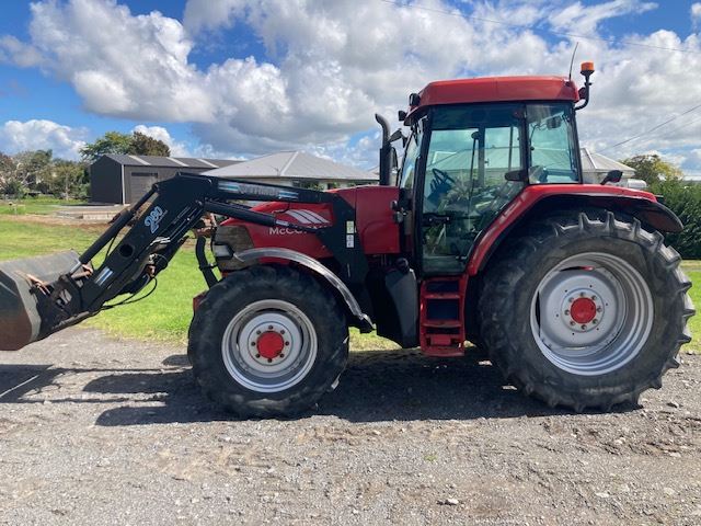 McCormick MC120 4WD Cab 2005 - Whyteline - Car, Motorbikes, Tractors ...